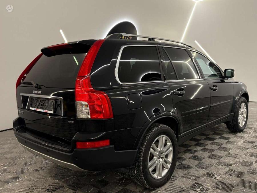 Melns Volvo XC90 2008 Marijampole, ar dzinēja tilpumu 2.40 L un nobraukumu 273 tūkst. km par 6850 €, foto 21 vietnē AUTOMOTO.COM.LV