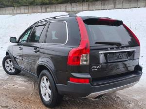 Black Volvo XC90 2008 in Vilnius, with an engine capacity of 2.40 L and mileage of 263 thousand km for 8360 €, photo 5 on AUTOMOTO.COM.LV