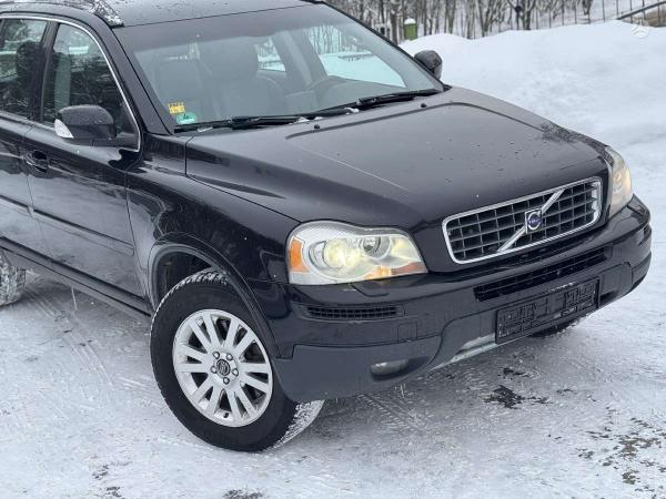 Melns Volvo XC90 2008 Viļņa, ar dzinēja tilpumu 2.40 L un nobraukumu 308 tūkst. km par 6900 €, foto 9 vietnē AUTOMOTO.COM.LV