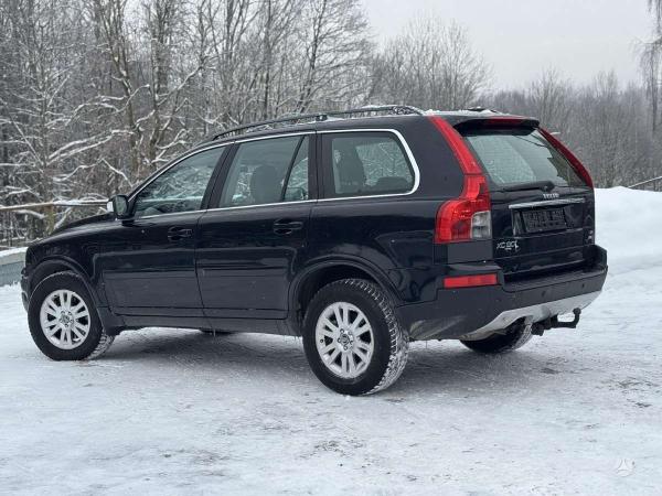 Melns Volvo XC90 2008 Viļņa, ar dzinēja tilpumu 2.40 L un nobraukumu 308 tūkst. km par 6900 €, foto 10 vietnē AUTOMOTO.COM.LV