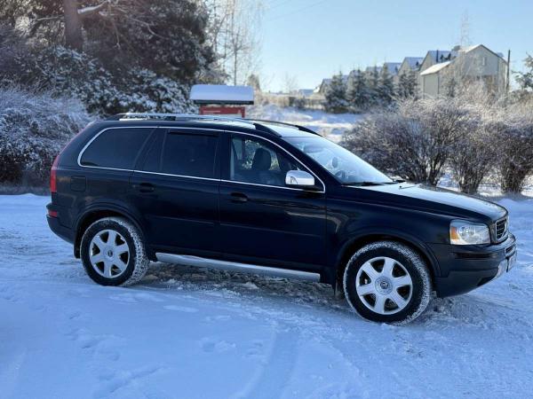 Melns Volvo XC90 2008 Viļņa, ar dzinēja tilpumu 2.40 L un nobraukumu 297 tūkst. km par 5900 €, foto 6 vietnē AUTOMOTO.COM.LV