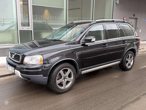 Black Volvo XC90 2008 in Vilnius, with an engine capacity of 2.40 L and mileage of 371 thousand km for 4500 €, photo 1 on AUTOMOTO.COM.LV