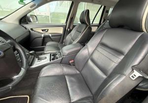 Black Volvo XC90 2008 in Vilnius, with an engine capacity of 2.40 L and mileage of 371 thousand km for 4500 €, photo 11 on AUTOMOTO.COM.LV