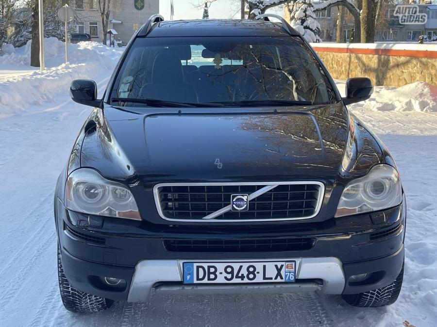 Black Volvo XC90 2008 in Vilnius, with an engine capacity of 2.40 L and mileage of 296 thousand km for 6750 €, photo 3 on AUTOMOTO.COM.LV