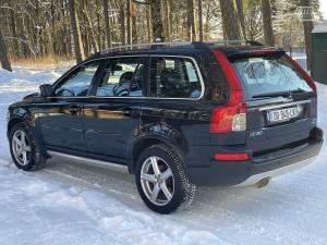 Black Volvo XC90 2008 in Vilnius, with an engine capacity of 2.40 L and mileage of 296 thousand km for 6750 €, photo 5 on AUTOMOTO.COM.LV