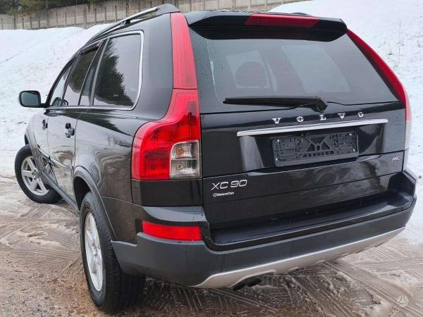 Melns Volvo XC90 2008 Viļņa, ar dzinēja tilpumu 2.40 L un nobraukumu 263 tūkst. km par 8360 €, foto 6 vietnē AUTOMOTO.COM.LV
