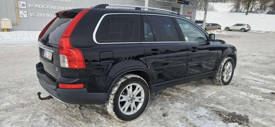 Melns Volvo XC90 2008 Kauņa, ar dzinēja tilpumu 2.40 L un nobraukumu 326 tūkst. km par 7450 €, foto 3 vietnē AUTOMOTO.COM.LV