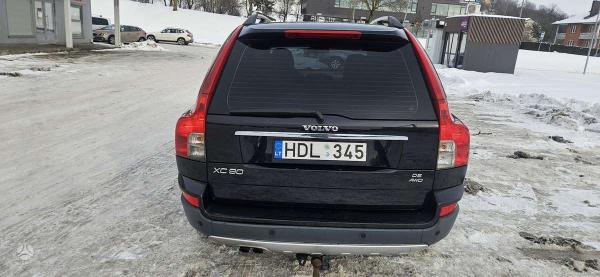 Black Volvo XC90 2008 in Kaunas, with an engine capacity of 2.40 L and mileage of 326 thousand km for 7450 €, photo 4 on AUTOMOTO.COM.LV