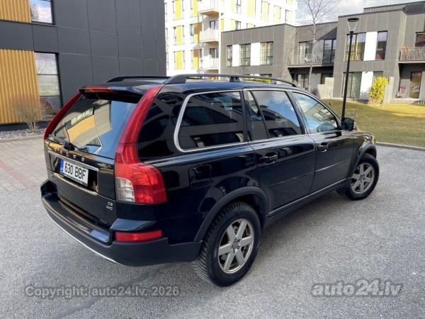 Melns Volvo XC90 2008 Tartu, ar dzinēja tilpumu 2.40 L un nobraukumu 390 tūkst. km par 4499 €, foto 2 vietnē AUTOMOTO.COM.LV