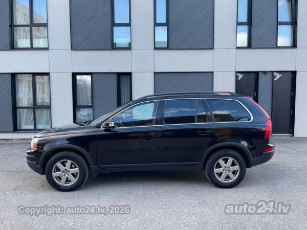 Melns Volvo XC90 2008 Tartu, ar dzinēja tilpumu 2.40 L un nobraukumu 390 tūkst. km par 4499 €, foto 5 vietnē AUTOMOTO.COM.LV