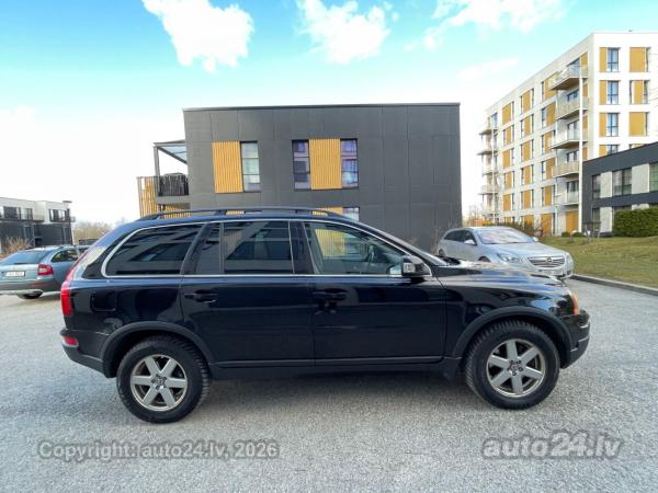 Melns Volvo XC90 2008 Tartu, ar dzinēja tilpumu 2.40 L un nobraukumu 390 tūkst. km par 4499 €, foto 6 vietnē AUTOMOTO.COM.LV