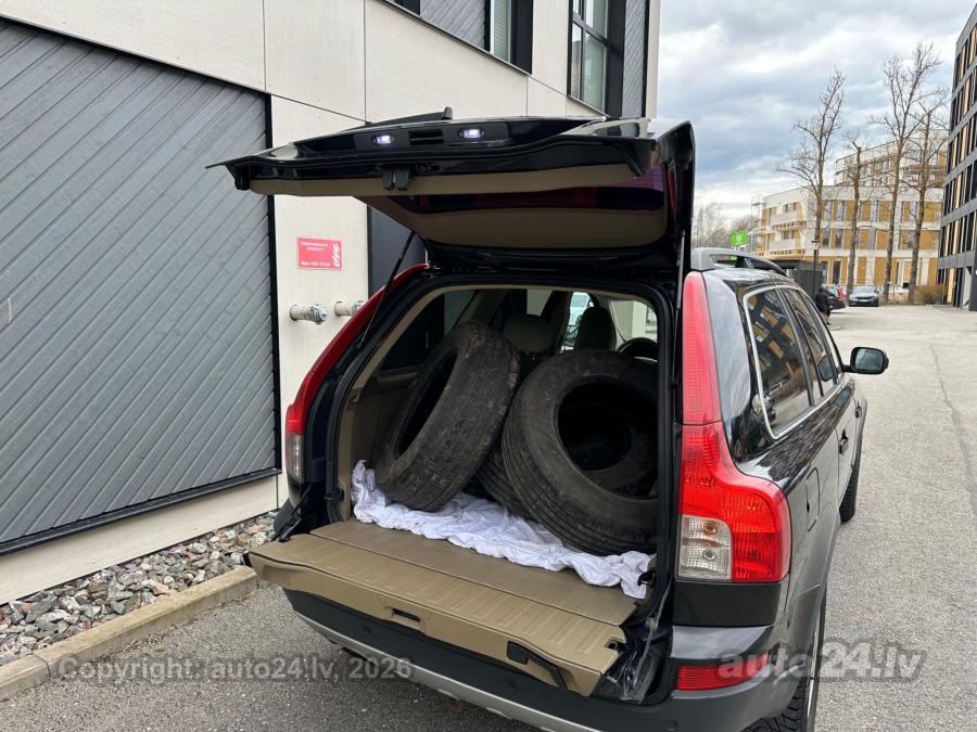 Black Volvo XC90 2008 in Tartu, with an engine capacity of 2.40 L and mileage of 0 thousand km for 5490 €, photo 20 on AUTOMOTO.COM.LV