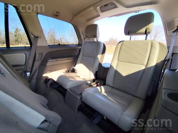 Black Volvo XC90 2008 in Riga, with an engine capacity of 2.40 L and mileage of 450 thousand km for 3600 €, photo 8 on AUTOMOTO.COM.LV