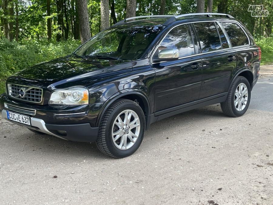 Black Volvo XC90 2008 in Vilnius, with an engine capacity of 2.40 L and mileage of 272 thousand km for 6799 €, photo 3 on AUTOMOTO.COM.LV