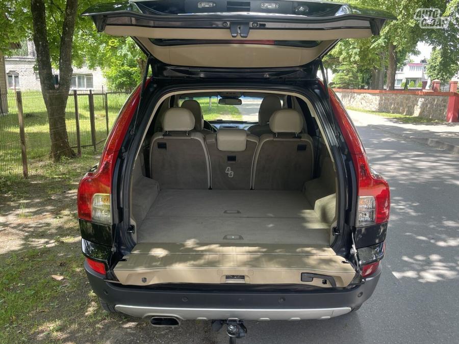 Black Volvo XC90 2008 in Vilnius, with an engine capacity of 2.40 L and mileage of 272 thousand km for 6799 €, photo 9 on AUTOMOTO.COM.LV