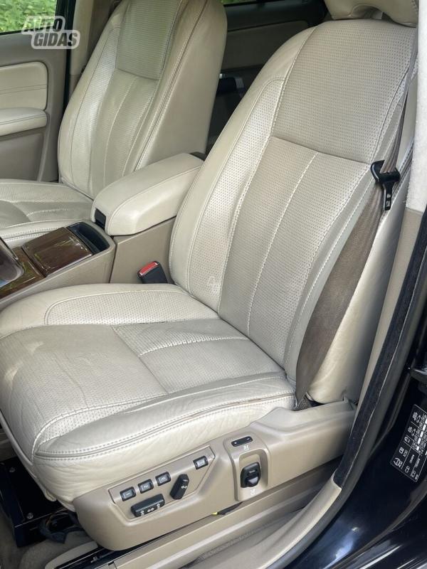 Black Volvo XC90 2008 in Vilnius, with an engine capacity of 2.40 L and mileage of 272 thousand km for 6799 €, photo 10 on AUTOMOTO.COM.LV