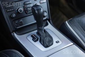 Black Volvo XC90 2008 in Riga, with an engine capacity of 2.40 L and mileage of 331 thousand km for 6790 €, photo 21 on AUTOMOTO.COM.LV