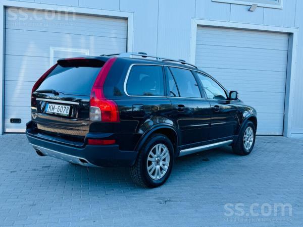 Melns Volvo XC90 2008 Rīga, ar dzinēja tilpumu 2.40 L un nobraukumu 321 tūkst. km par 4990 €, foto 5 vietnē AUTOMOTO.COM.LV