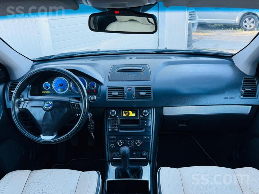 Melns Volvo XC90 2008 Rīga, ar dzinēja tilpumu 2.40 L un nobraukumu 321 tūkst. km par 4990 €, foto 7 vietnē AUTOMOTO.COM.LV