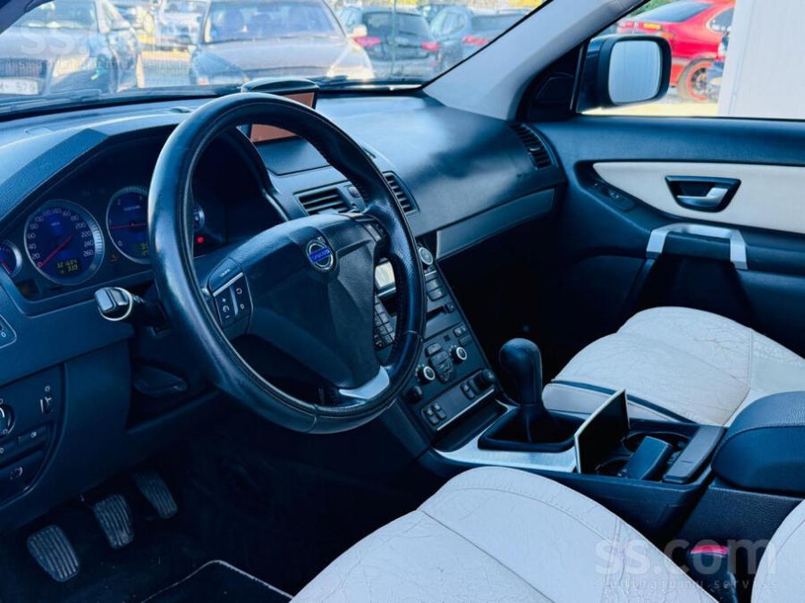 Melns Volvo XC90 2008 Rīga, ar dzinēja tilpumu 2.40 L un nobraukumu 321 tūkst. km par 4990 €, foto 8 vietnē AUTOMOTO.COM.LV
