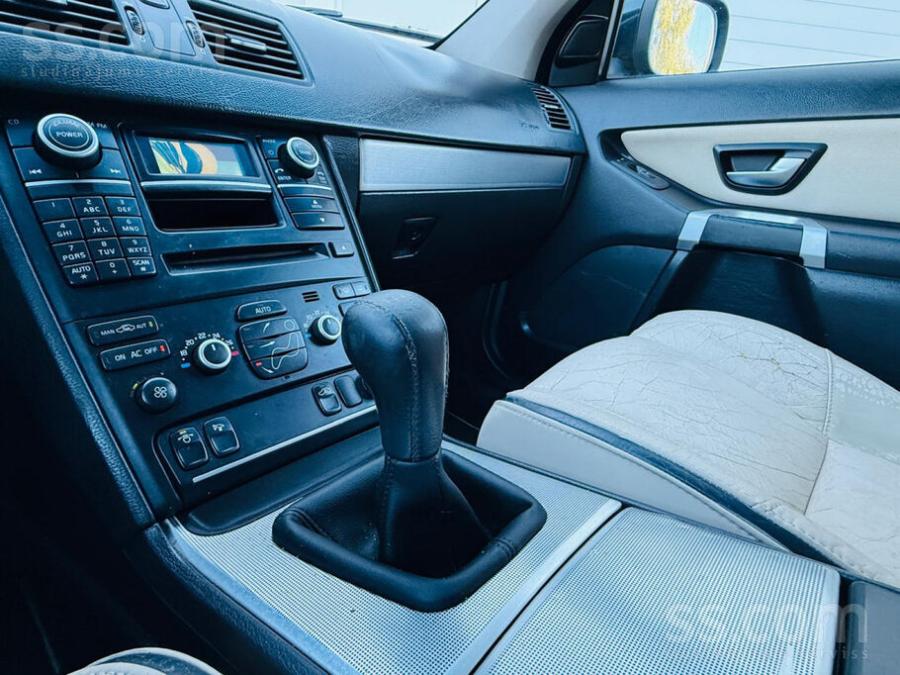 Melns Volvo XC90 2008 Rīga, ar dzinēja tilpumu 2.40 L un nobraukumu 321 tūkst. km par 4990 €, foto 12 vietnē AUTOMOTO.COM.LV