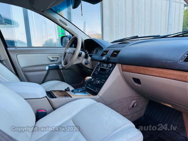 Черный Вольво ХС90 2008 в Тарту, объемом двигателя 2.40 л и пробегом 335 тыс. км за 5499 €, фото 8 на AUTOMOTO.COM.LV