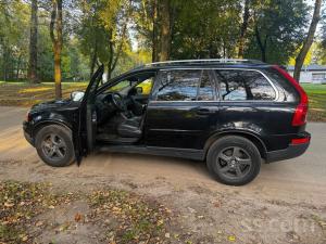 Melns Volvo XC90 2008 Rīga, ar dzinēja tilpumu 2.40 L un nobraukumu 280 tūkst. km par 4800 €, foto 3 vietnē AUTOMOTO.COM.LV
