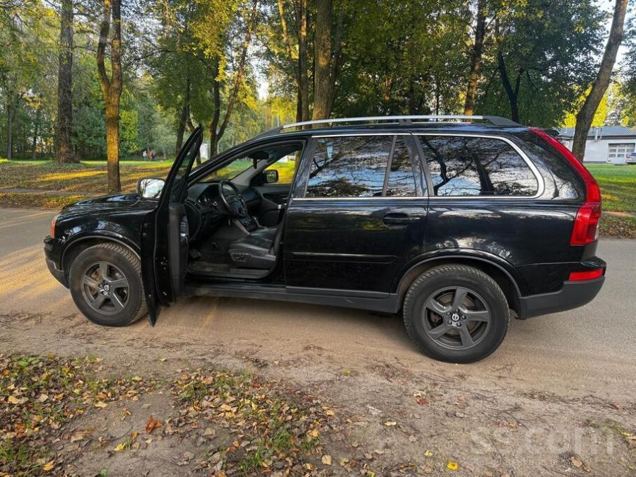 Melns Volvo XC90 2008 Rīga, ar dzinēja tilpumu 2.40 L un nobraukumu 280 tūkst. km par 4800 €, foto 3 vietnē AUTOMOTO.COM.LV