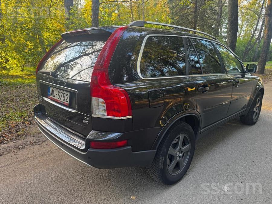 Melns Volvo XC90 2008 Rīga, ar dzinēja tilpumu 2.40 L un nobraukumu 280 tūkst. km par 4800 €, foto 4 vietnē AUTOMOTO.COM.LV