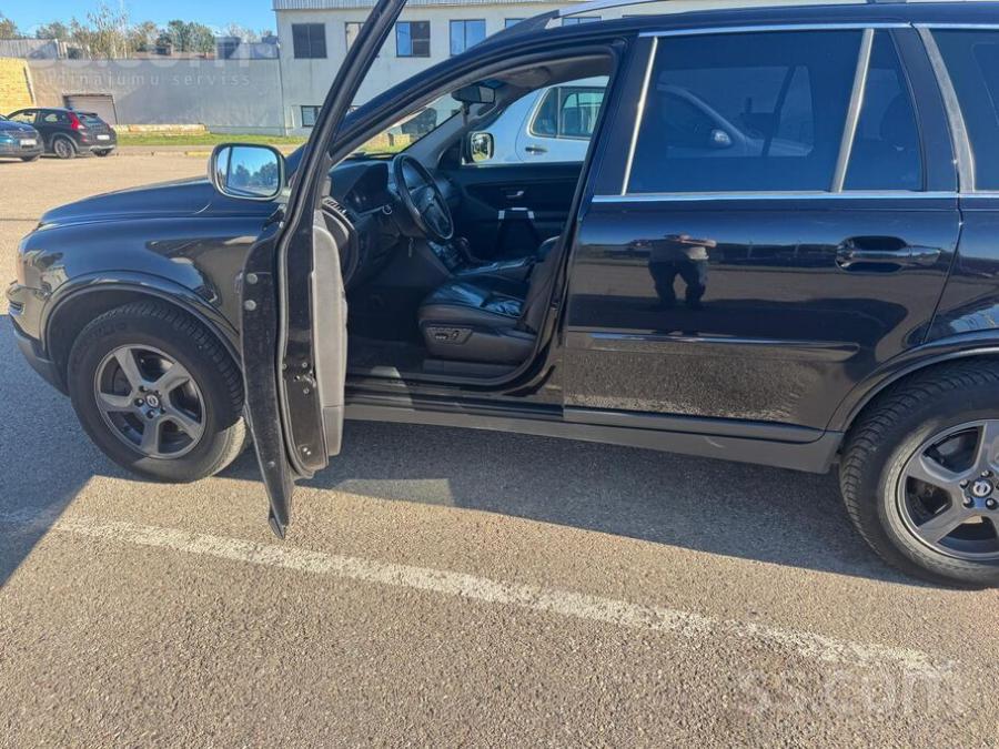 Melns Volvo XC90 2008 Rīga, ar dzinēja tilpumu 2.40 L un nobraukumu 280 tūkst. km par 4800 €, foto 6 vietnē AUTOMOTO.COM.LV