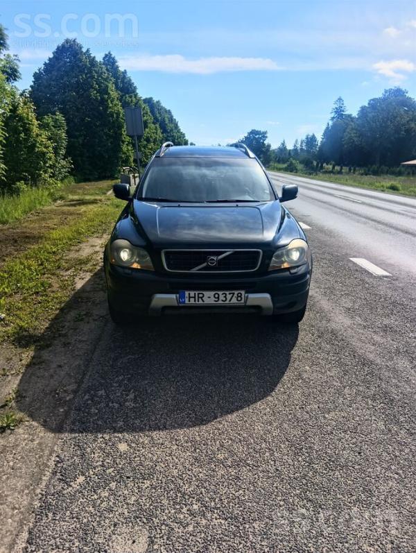 Черный Вольво ХС90 2008 в Рига, объемом двигателя 2.40 л и пробегом 590 тыс. км за 4200 €, фото 1 на AUTOMOTO.COM.LV