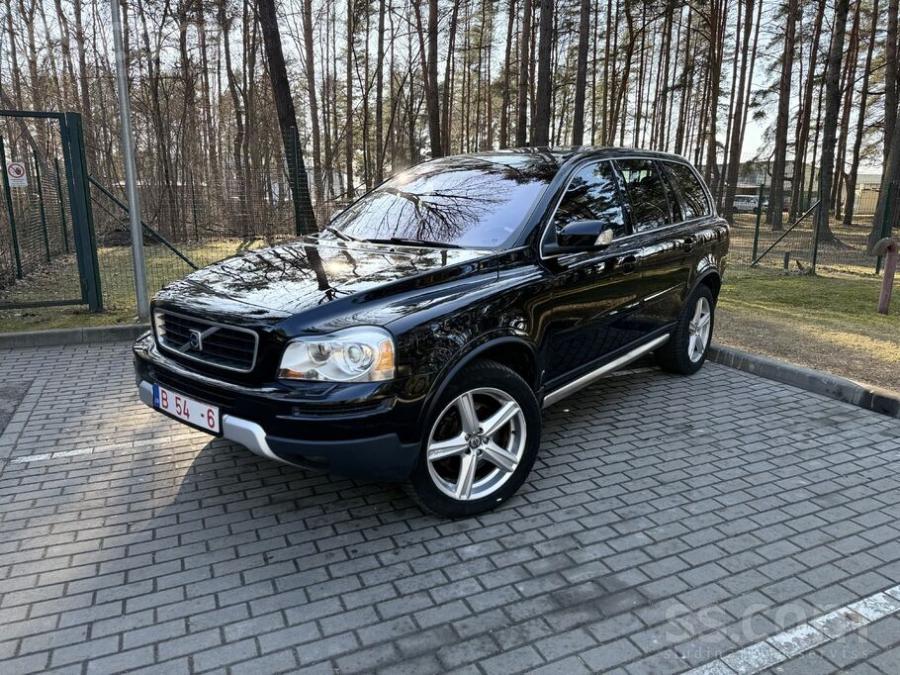 Black Volvo XC90 2008 in Riga, with an engine capacity of 2.40 L and mileage of 220 thousand km for 7990 €, photo 1 on AUTOMOTO.COM.LV