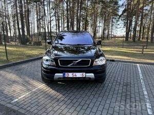 Black Volvo XC90 2008 in Riga, with an engine capacity of 2.40 L and mileage of 220 thousand km for 7990 €, photo 4 on AUTOMOTO.COM.LV