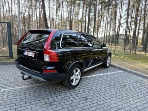 Black Volvo XC90 2008 in Riga, with an engine capacity of 2.40 L and mileage of 220 thousand km for 7990 €, photo 5 on AUTOMOTO.COM.LV