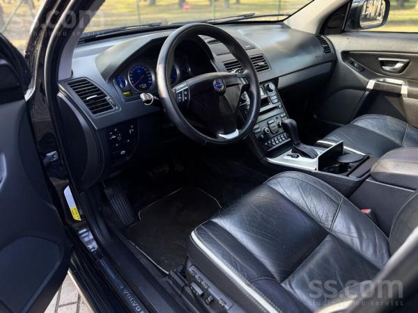 Melns Volvo XC90 2008 Rīga, ar dzinēja tilpumu 2.40 L un nobraukumu 220 tūkst. km par 7990 €, foto 8 vietnē AUTOMOTO.COM.LV