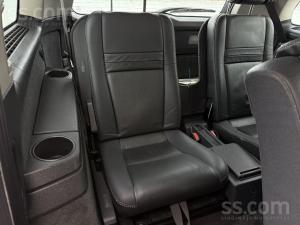 Black Volvo XC90 2008 in Riga, with an engine capacity of 2.40 L and mileage of 220 thousand km for 7990 €, photo 12 on AUTOMOTO.COM.LV