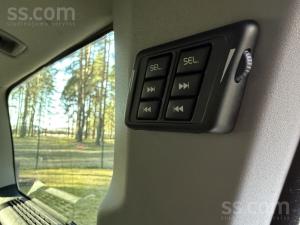Black Volvo XC90 2008 in Riga, with an engine capacity of 2.40 L and mileage of 220 thousand km for 7990 €, photo 23 on AUTOMOTO.COM.LV