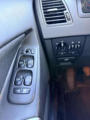 Melns Volvo XC90 2008 Kauņa, ar dzinēja tilpumu 2.40 L un nobraukumu 250 tūkst. km par 3999 €, foto 10 vietnē AUTOMOTO.COM.LV