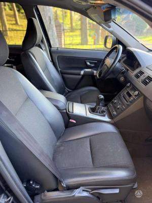 Melns Volvo XC90 2008 Kauņa, ar dzinēja tilpumu 2.40 L un nobraukumu 250 tūkst. km par 3999 €, foto 13 vietnē AUTOMOTO.COM.LV