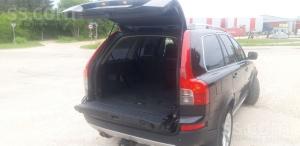 Black Volvo XC90 2008 in Riga, with an engine capacity of 2.40 L and mileage of 277 thousand km for 5550 €, photo 4 on AUTOMOTO.COM.LV