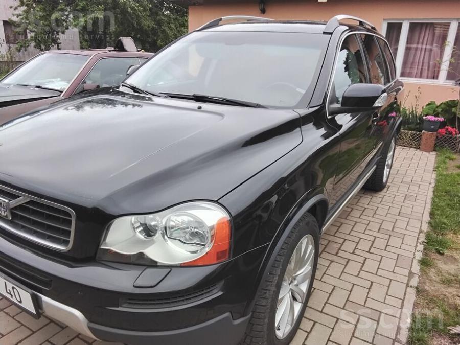 Black Volvo XC90 2008 in Riga, with an engine capacity of 2.40 L and mileage of 277 thousand km for 5550 €, photo 14 on AUTOMOTO.COM.LV
