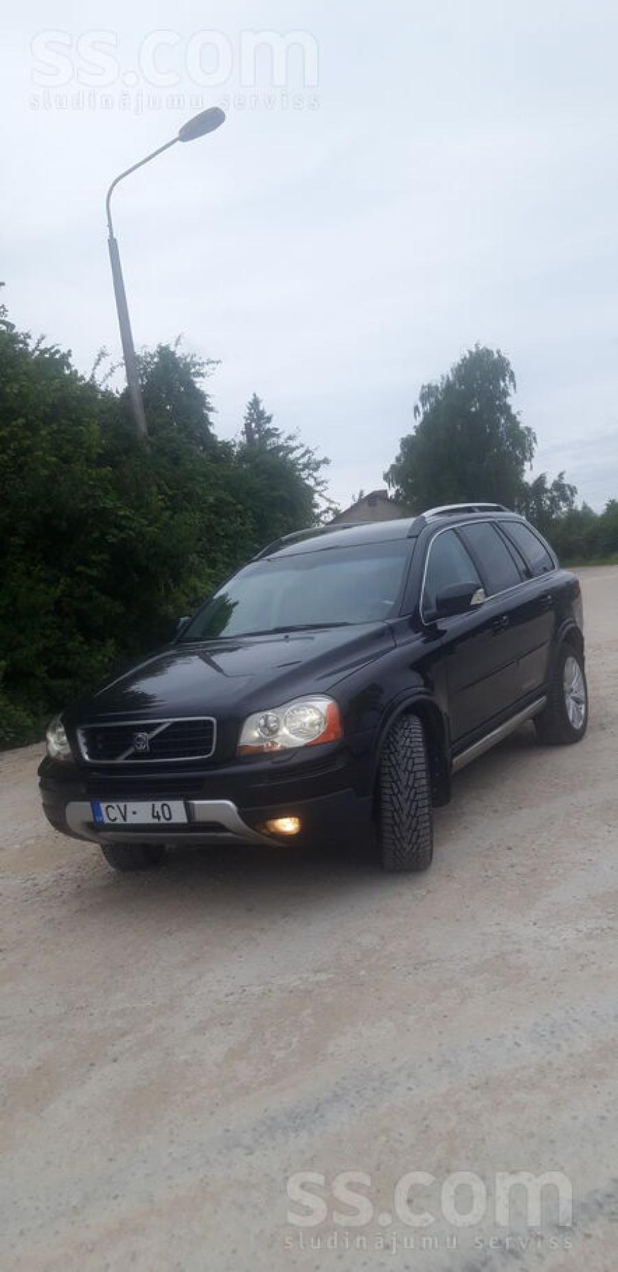 Black Volvo XC90 2008 in Riga, with an engine capacity of 2.40 L and mileage of 277 thousand km for 5550 €, photo 20 on AUTOMOTO.COM.LV