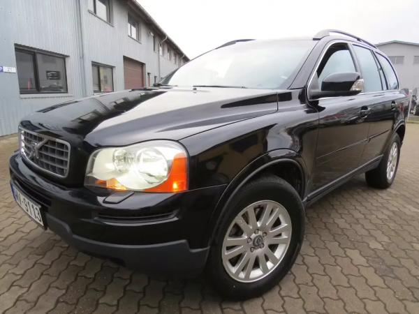 Black Volvo XC90 2008 in Riga, with an engine capacity of 2.40 L and mileage of 370 thousand km for 4290 €, photo 1 on AUTOMOTO.COM.LV