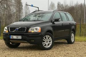 Melns Volvo XC90 2008 Jelgava, ar dzinēja tilpumu 2.40 L un nobraukumu 318 tūkst. km par 6150 €, foto 3 vietnē AUTOMOTO.COM.LV