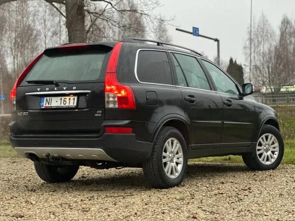 Black Volvo XC90 2008 in Jelgava, with an engine capacity of 2.40 L and mileage of 318 thousand km for 6150 €, photo 7 on AUTOMOTO.COM.LV