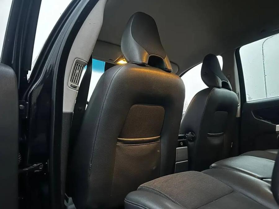 Melns Volvo XC90 2008 Jelgava, ar dzinēja tilpumu 2.40 L un nobraukumu 318 tūkst. km par 6150 €, foto 18 vietnē AUTOMOTO.COM.LV