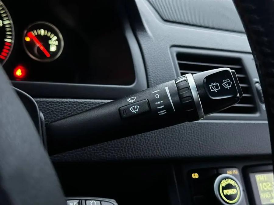 Melns Volvo XC90 2008 Jelgava, ar dzinēja tilpumu 2.40 L un nobraukumu 318 tūkst. km par 6150 €, foto 23 vietnē AUTOMOTO.COM.LV