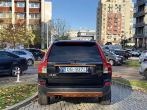 Black Volvo XC90 2008 in Riga, with an engine capacity of 2.40 L and mileage of 390 thousand km for 5490 €, photo 6 on AUTOMOTO.COM.LV