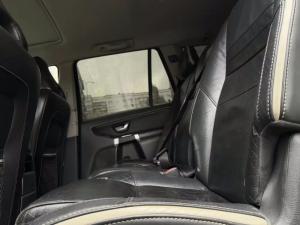 Black Volvo XC90 2008 in Riga, with an engine capacity of 2.40 L and mileage of 390 thousand km for 5490 €, photo 10 on AUTOMOTO.COM.LV