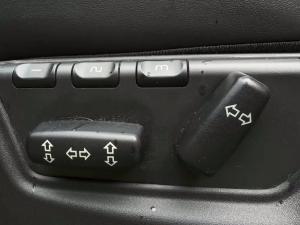 Black Volvo XC90 2008 in Riga, with an engine capacity of 2.40 L and mileage of 390 thousand km for 5490 €, photo 17 on AUTOMOTO.COM.LV